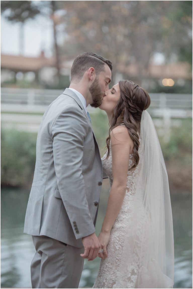 Holly + Ryan Wedding at Monteleone Meadows - karissaruss.co